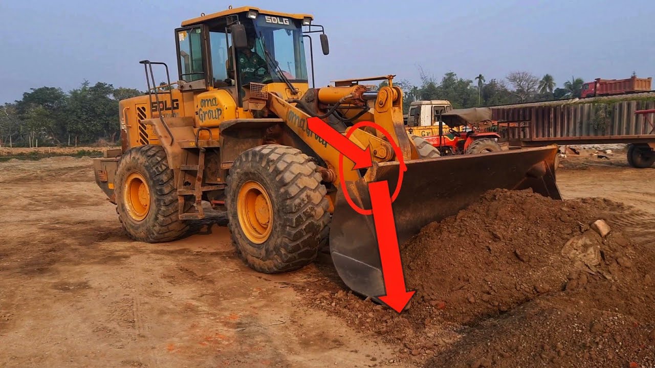 How To Get a Full Bucket of Soil In A Wheel Loader | SDLG LG956L Wheel ...