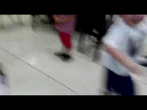 Gelin hanımı bi türlü oynamaya ikna edemeyen umut bey maşallah deyin guzuma