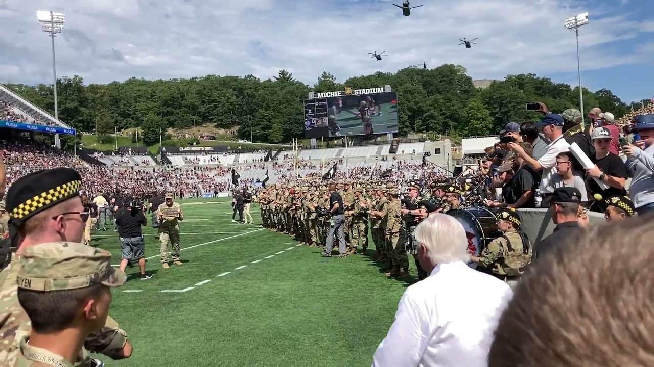 Army Football Flyover - YouTube