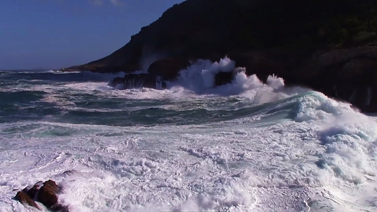 60 min relaxing ocean waves crashing into rocky shore - no music - high ...