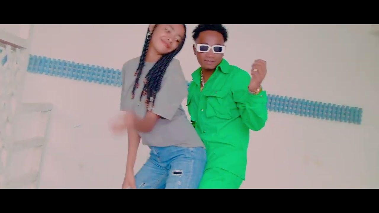 MORCIO KELY Vatosoa Mifono Volamena CLIP VAOVAO 2024 - YouTube