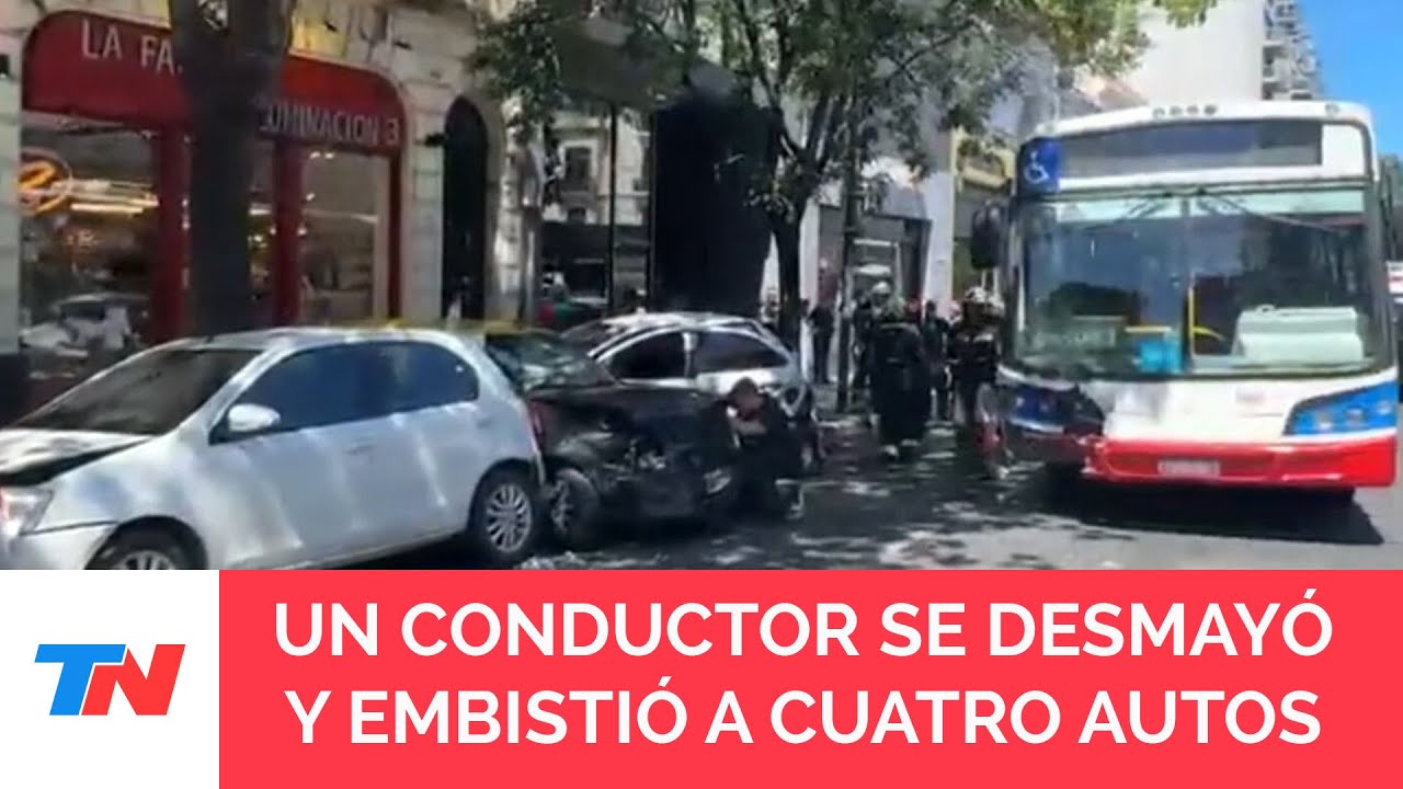 El chofer de un colectivo se desmayó mientras manejaba y chocó a 4 ...