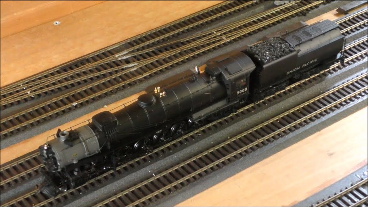 Union Pacific review week | MTH 4-12-2 #9000 HO - YouTube