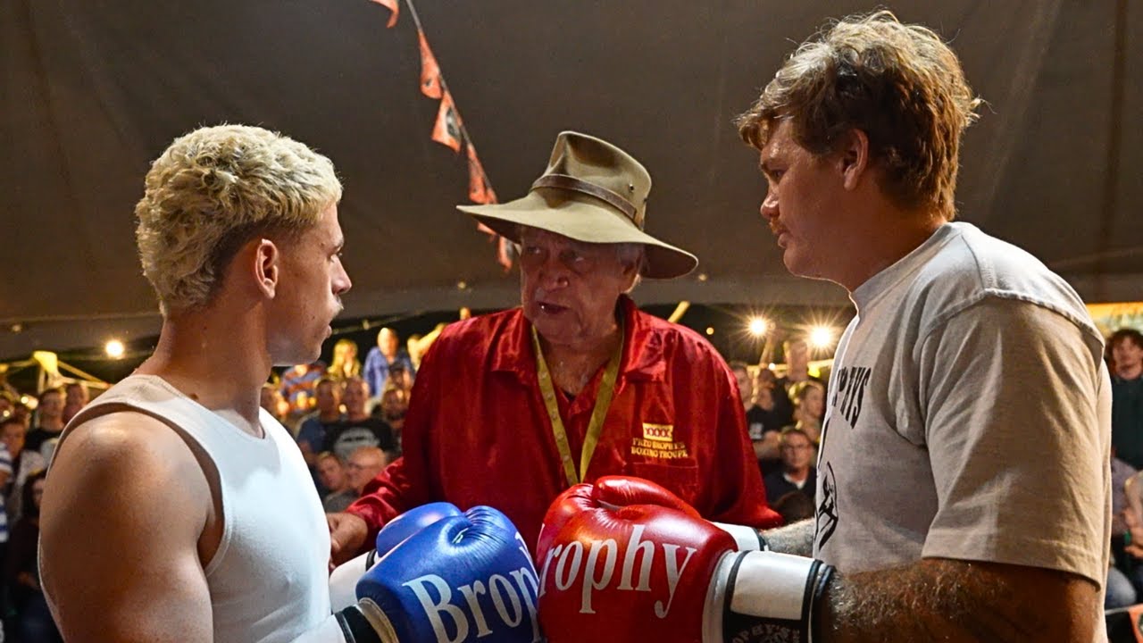 Fighting In Australia's Outback Fight Club! - YouTube