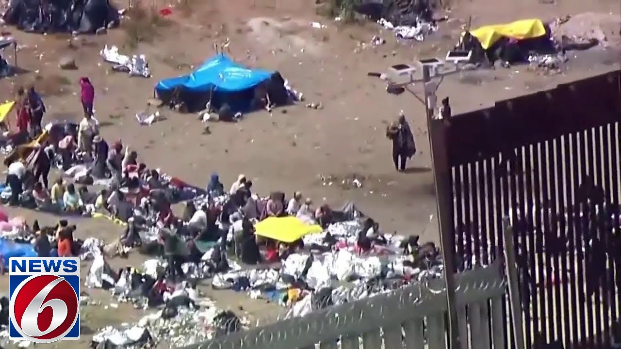 Migrants flood southern US border as Title 42 ends - YouTube