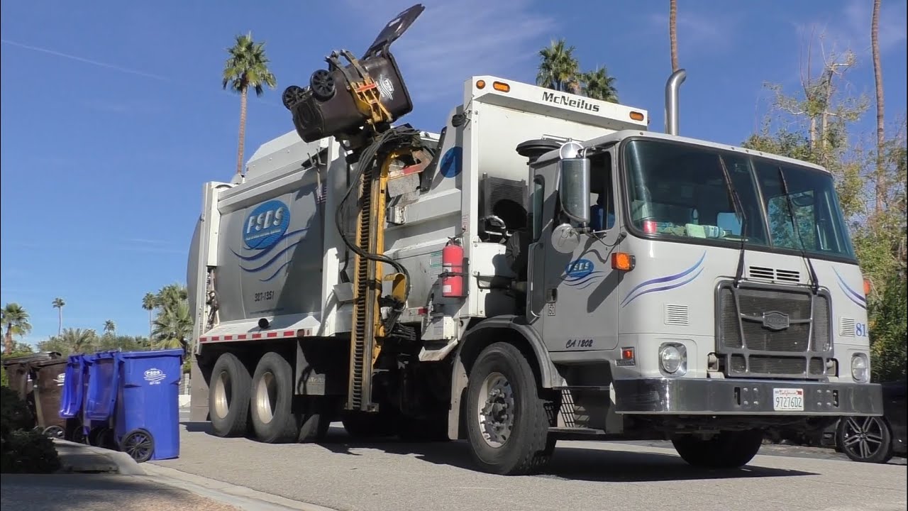 Fast PSDS Mcneilus ZR Side Loader - YouTube