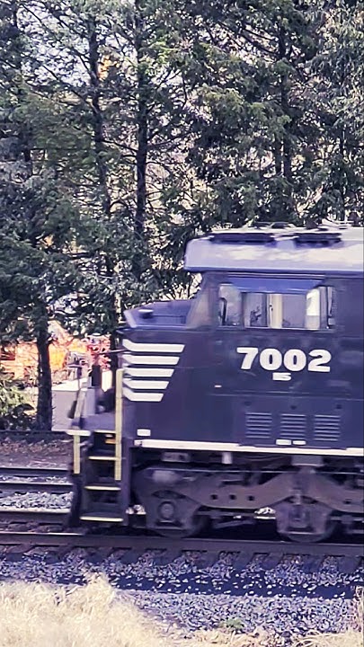 7002 and 7001 NS Locomotives - YouTube