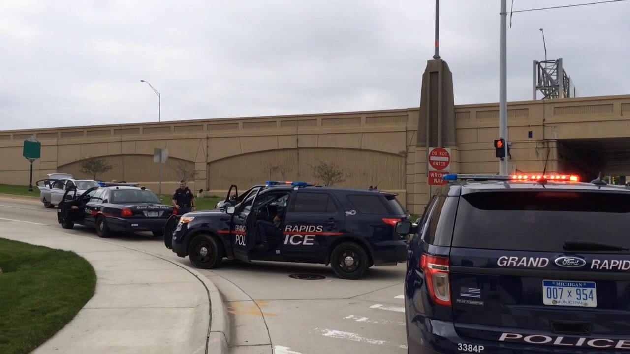 Bullet riddled car - YouTube