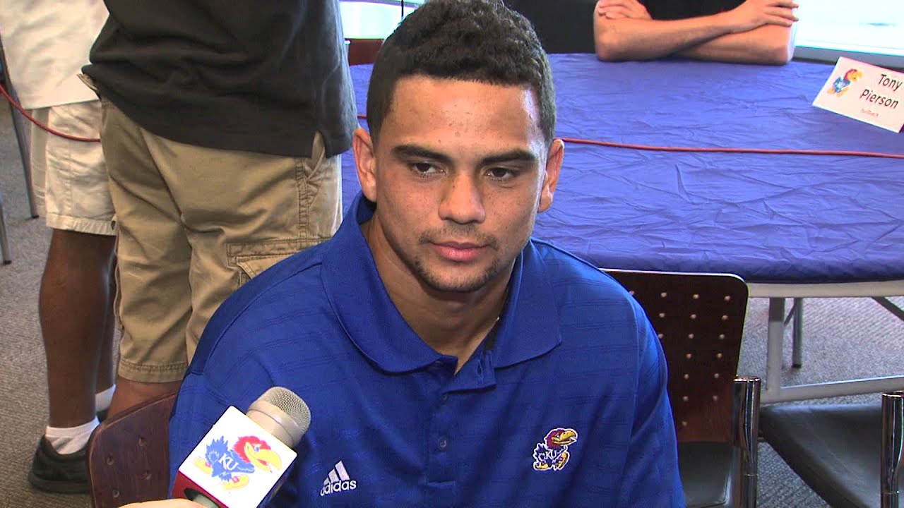 Kansas H/F Connor Embree meets with the media - YouTube