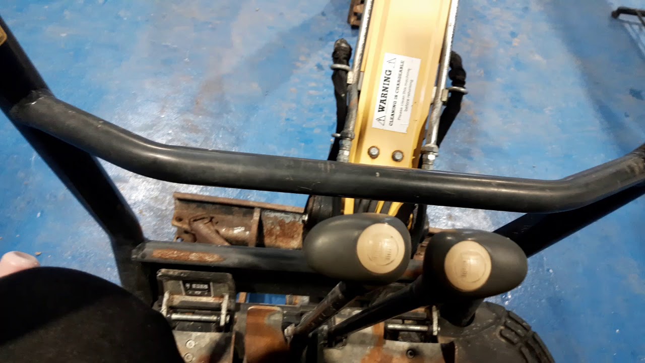 Yanmar Digger - YouTube