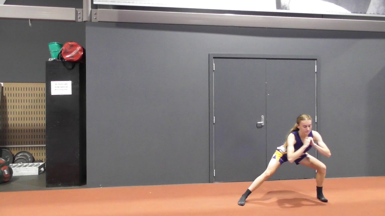 Warmup Walking Ninja Squats - YouTube