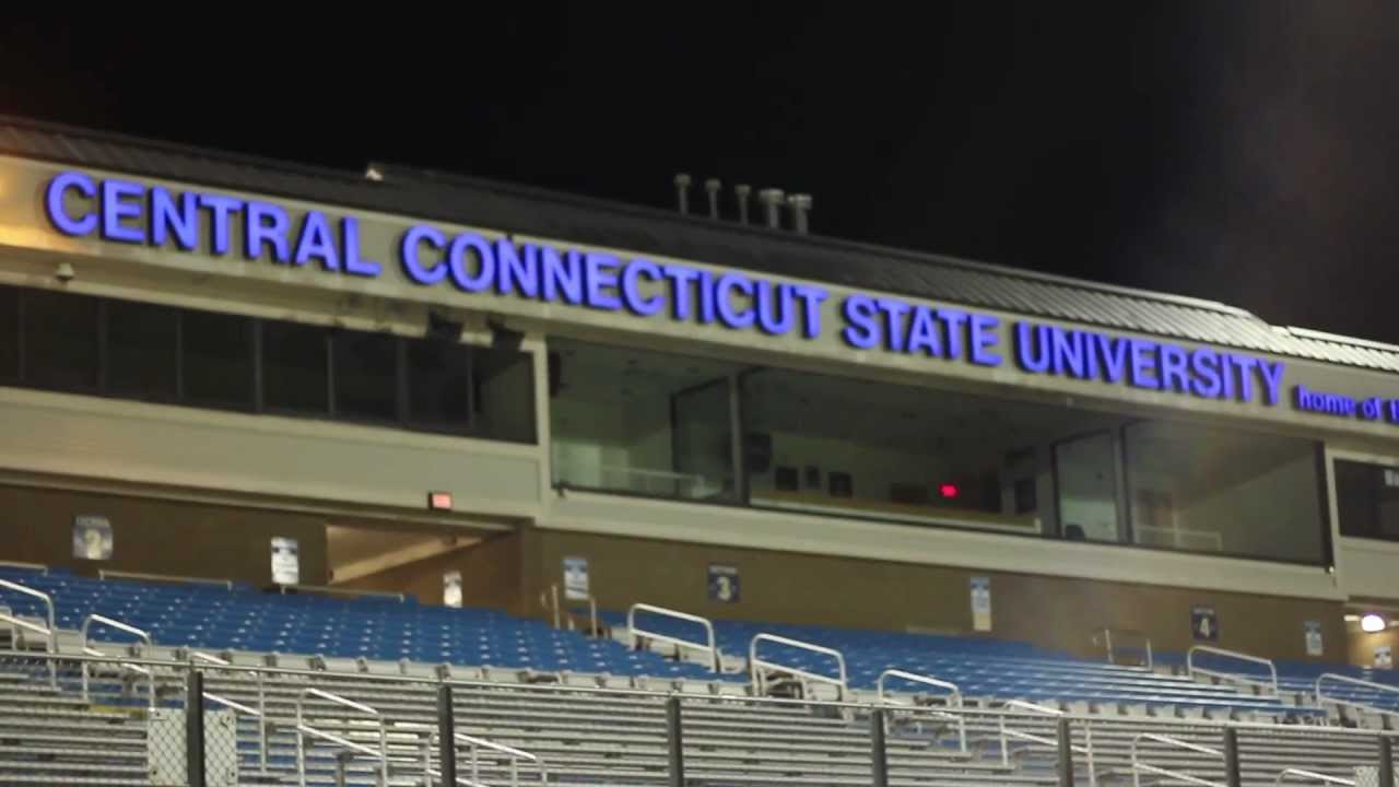 CCSU Powder Puff Football Dance Vs Cheer - YouTube