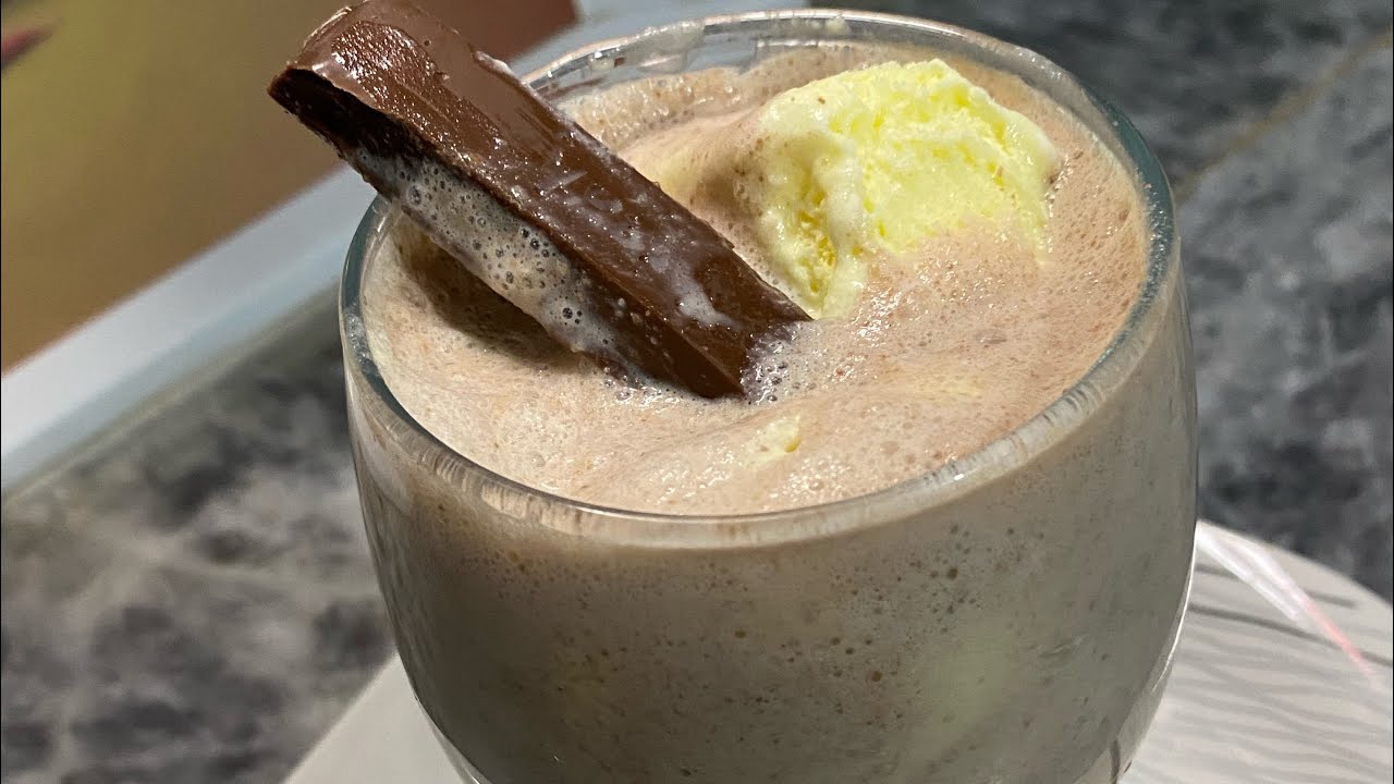 Kit Kat milkshake Recipe - YouTube