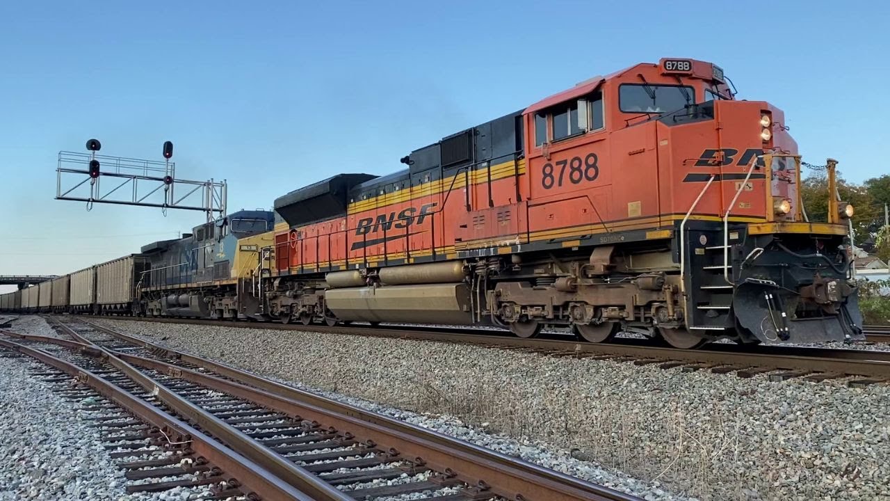 BNSF 8788 CSX 13 DPU BNSF 8557 BNSF 9407 - YouTube