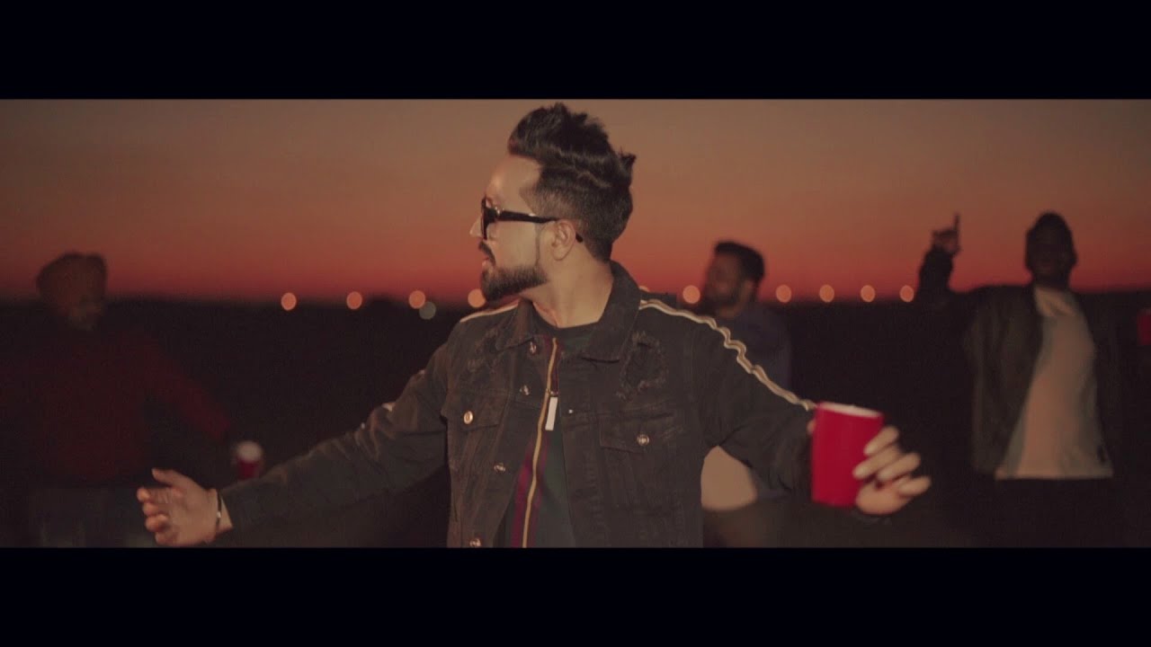 Sajna De Naal dhokha Nahi Kamaida | Live | Sonny Badhan | Chamkila Best ...