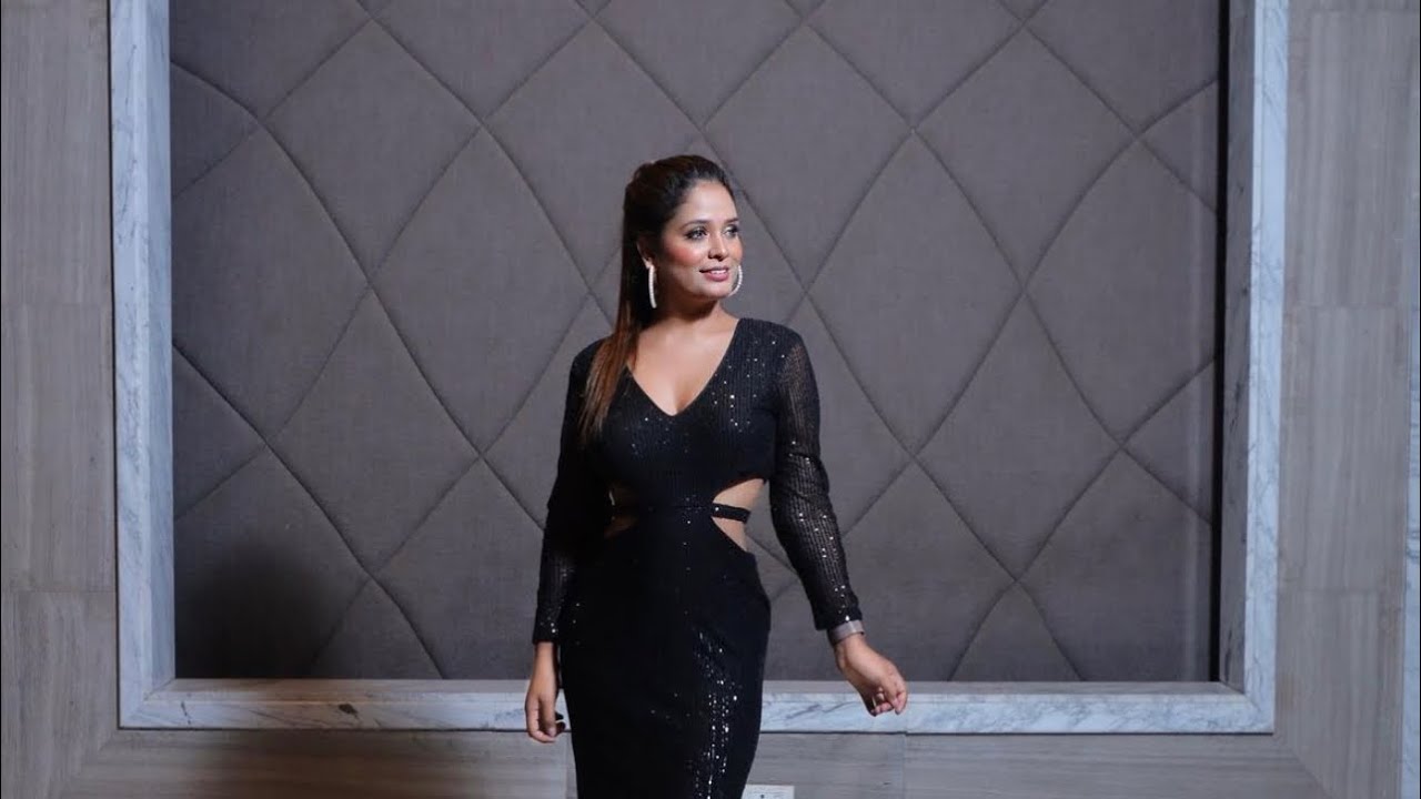 Emcee Ruchi Singh hosting meet & greet session hosted by Noor Mahal ...