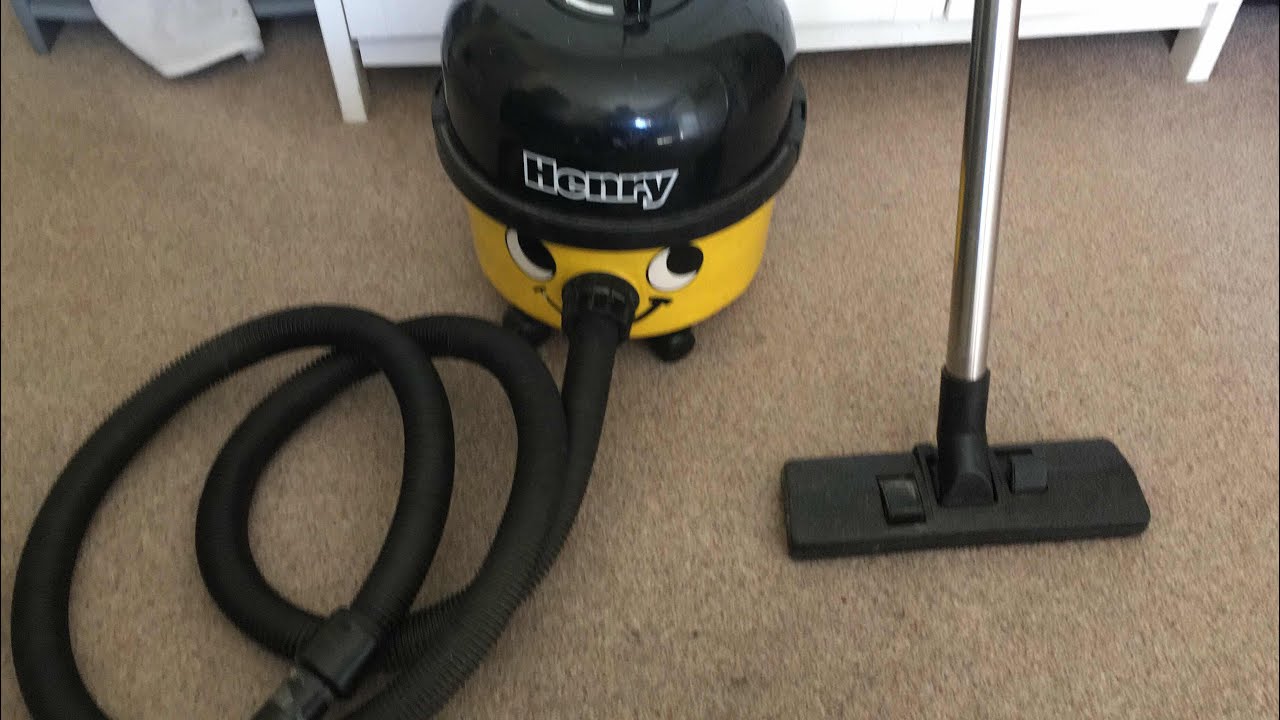 Unboxing a yellow Numatic Henry hvr200 (2001) - YouTube