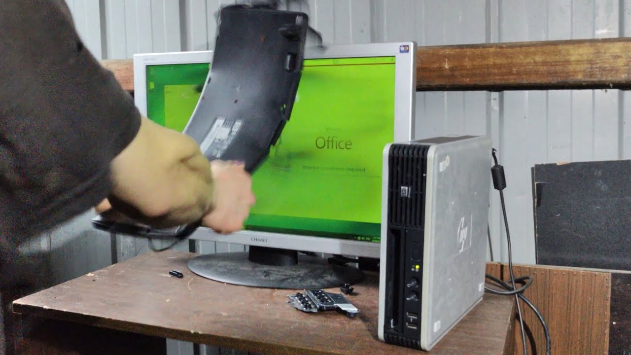 Angry Office Man Smashes Slow 2000's HP Computer - YouTube