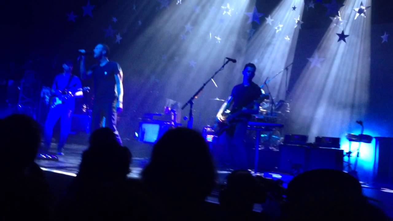 True love - Coldplay Casino de Paris - YouTube