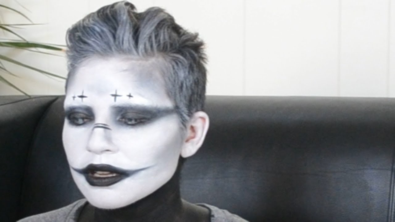 Self Unus Annus: Recreating Makeup Jake Munro - YouTube