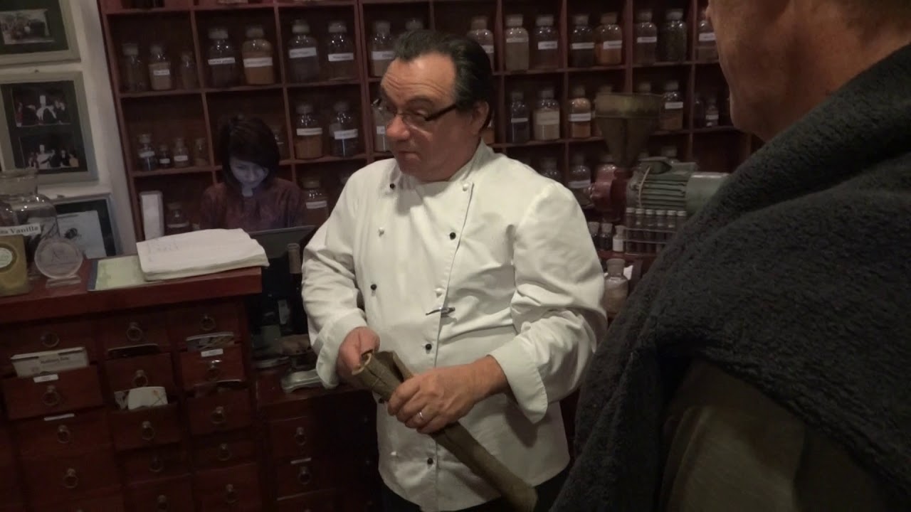 Le Chef Didi Corlou on Spices in Vietnamese Cuisine - YouTube