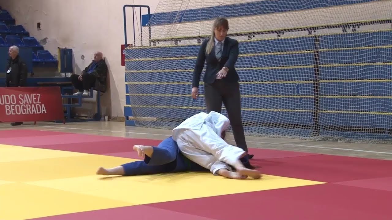 women judo osaekomi 227 - YouTube