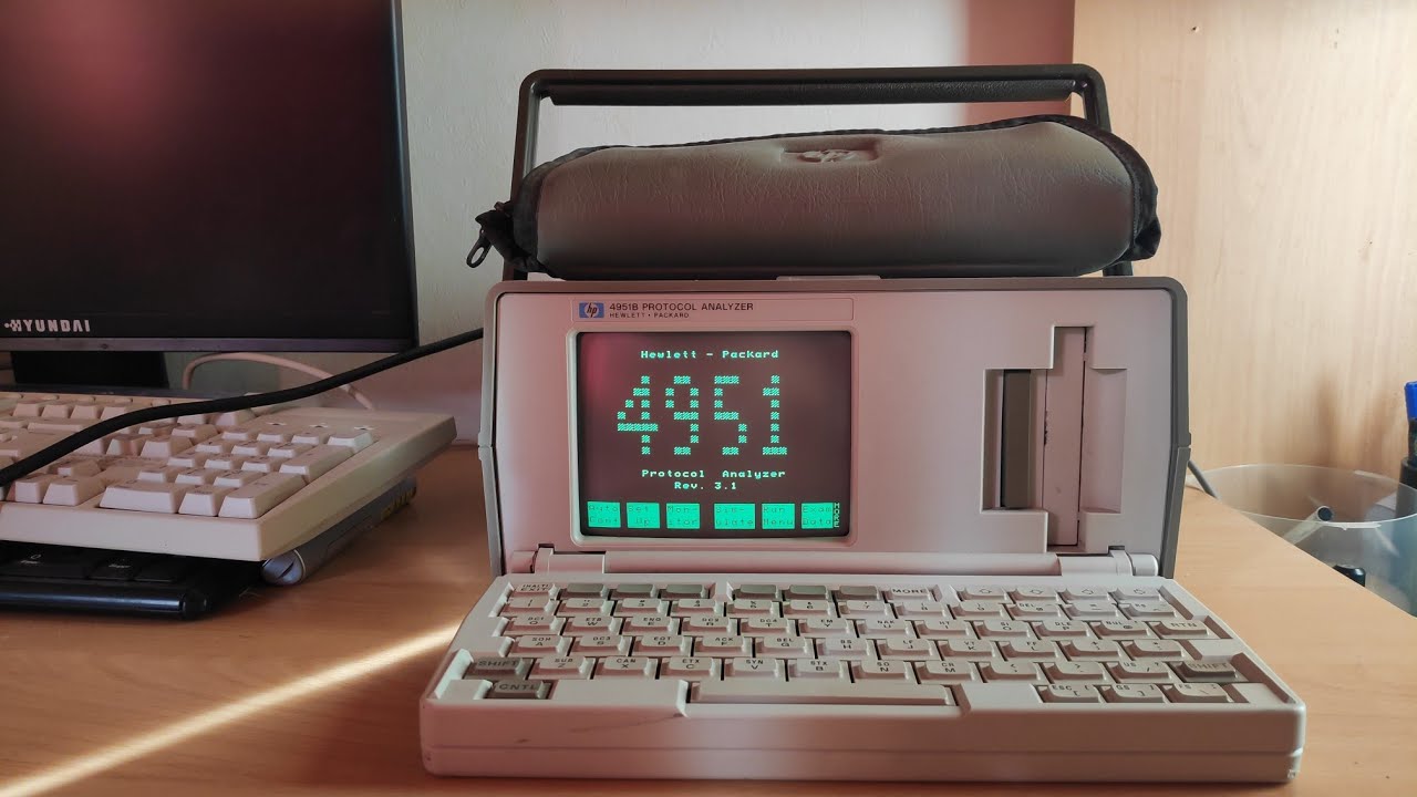 HP 4951B protocol analyzer key mashing - YouTube