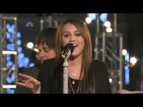Miley Cyrus - Rockefeller Center - Rocking Around The Christmas Tree 2008 - YouTube