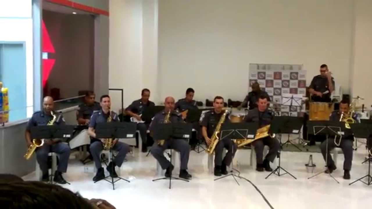 banda de jazz - YouTube