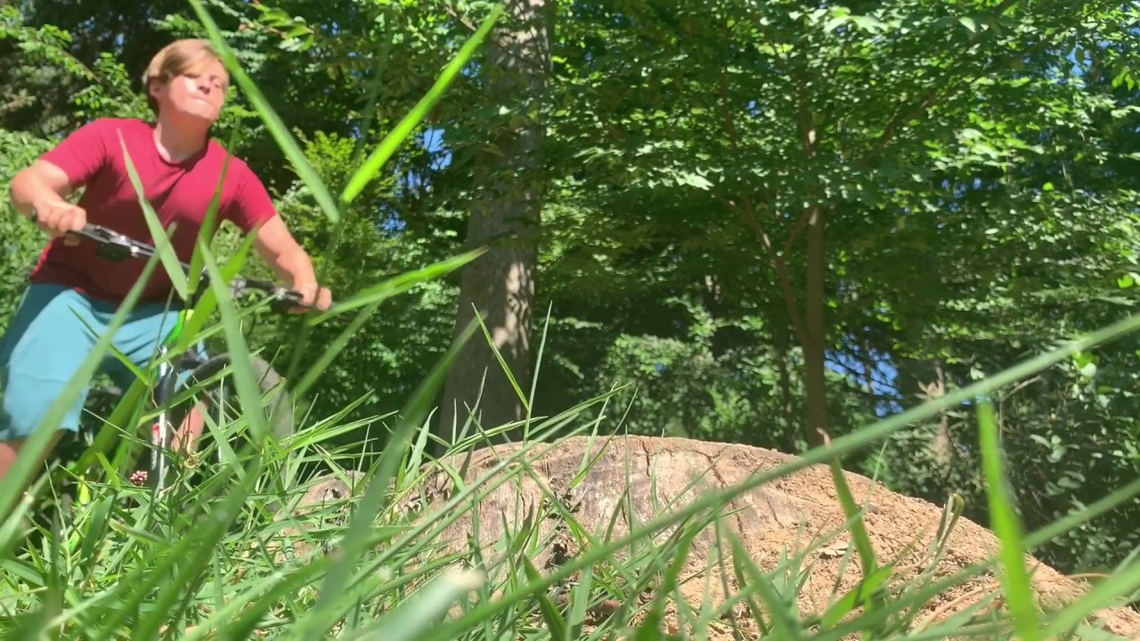 Homemade backyard trail - YouTube