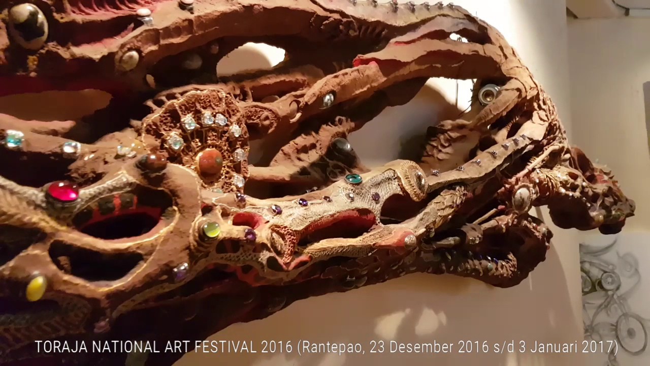 Karya Lukis Sang Maestro Hiasi Gedung Art Center Rantepao - YouTube