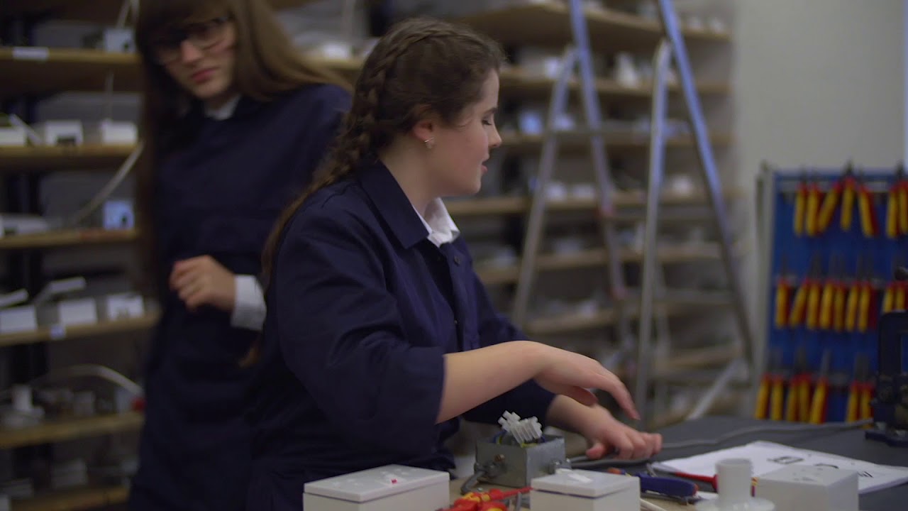 Learn about Engineering with a Foundation Apprenticeship - YouTube