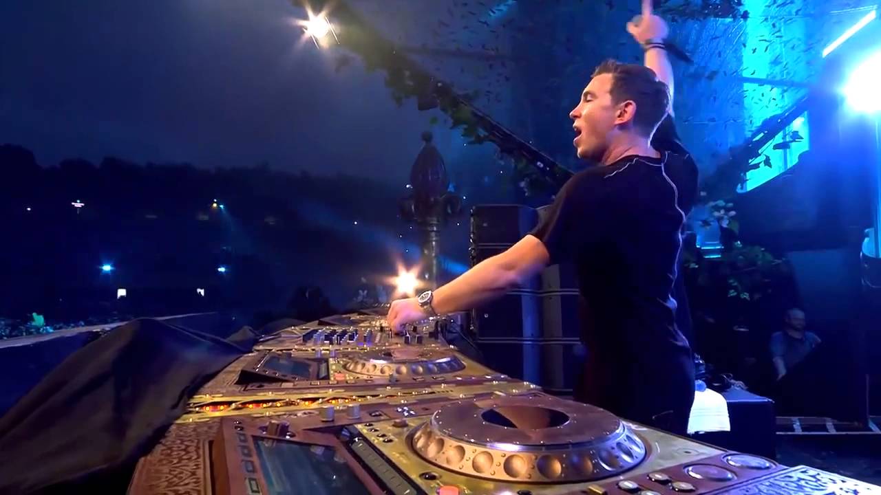 Hardwell (Live at Tomorrowland 2015) - YouTube