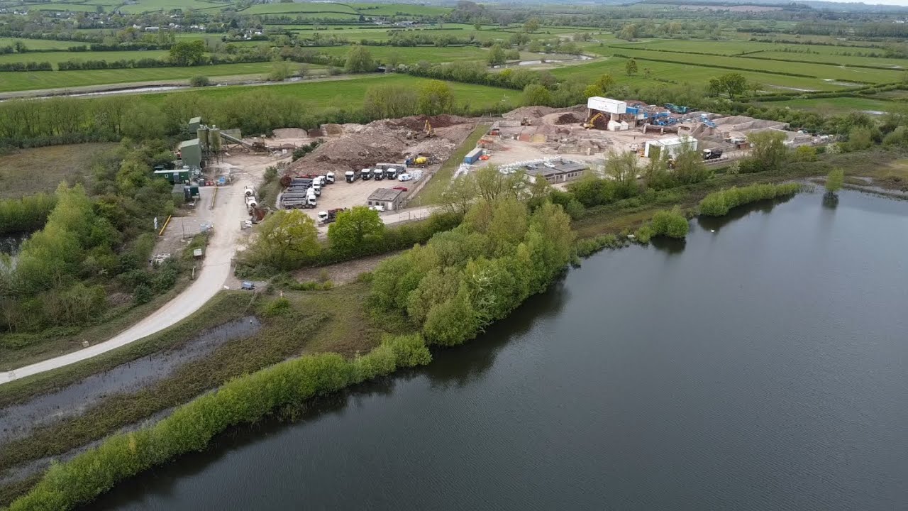 Hereford Quarries Ltd 🆙🎥 Lugg Bridge Quarry 🛸💨👀 Hereford @redfox111 🎦 ...