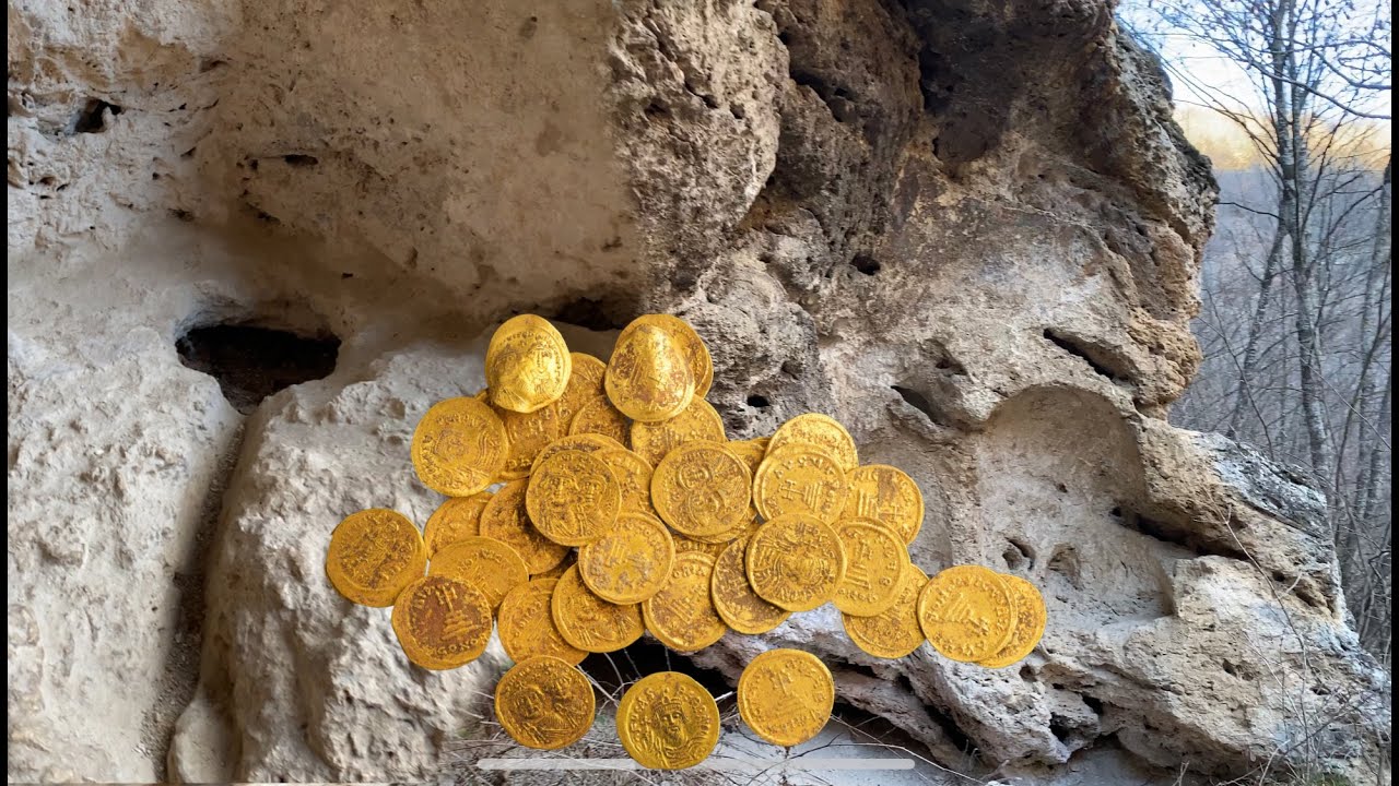 Old Roman Temple , Treasure signs scaled in rocks finding GOLD COINS ...