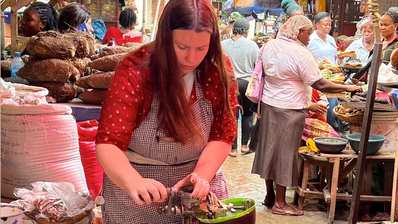 Oyibo hustle at Nigerian market - YouTube