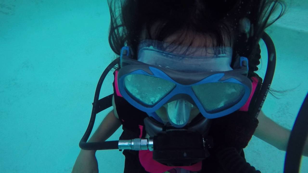 Diving with tank & BC - YouTube