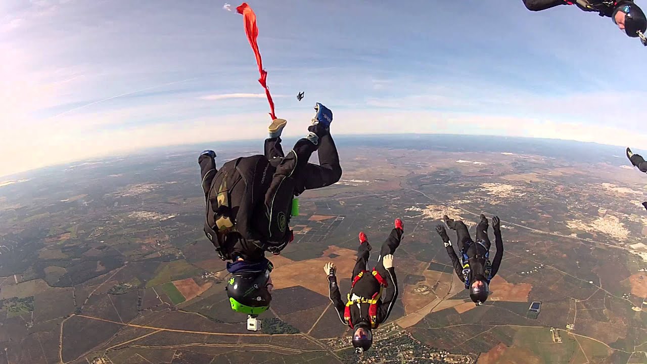 Skydive Spain - Track diving to slot - YouTube