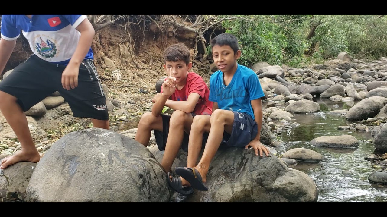 que asen los chicos en el Rio El Naranjo? - YouTube