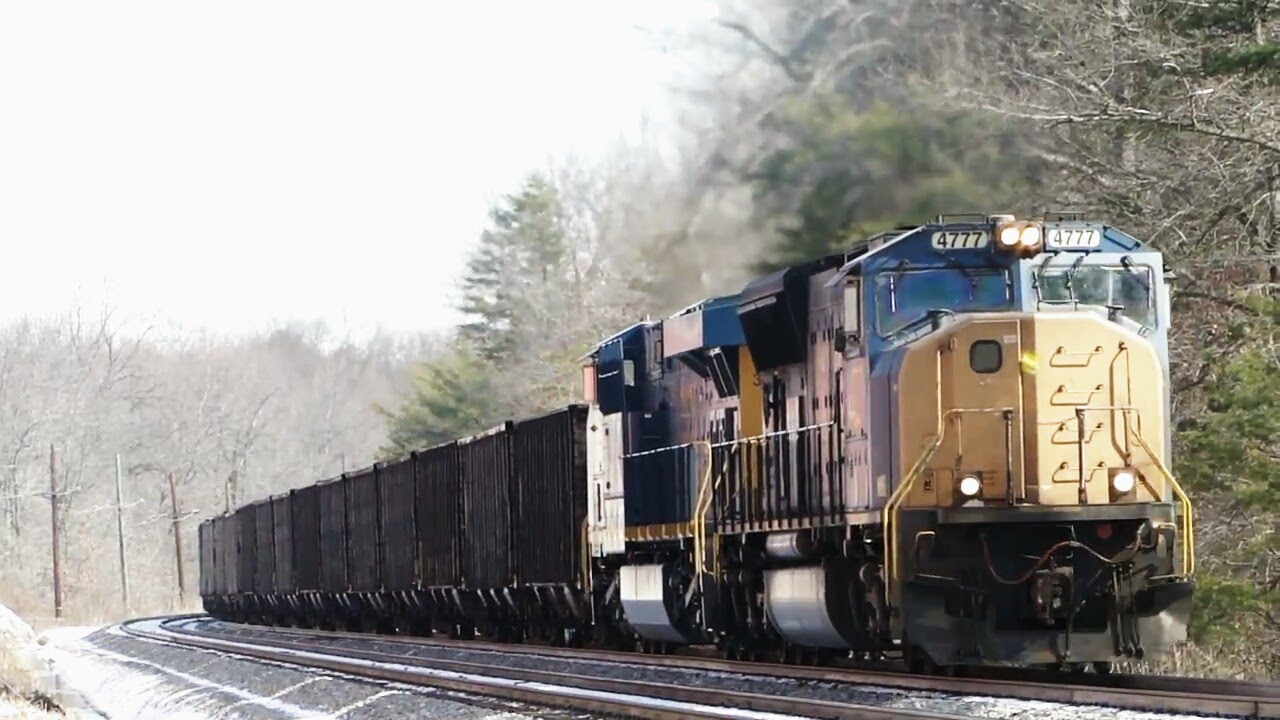 CSX K Train with Naked Nose SD70MAC Leader - YouTube