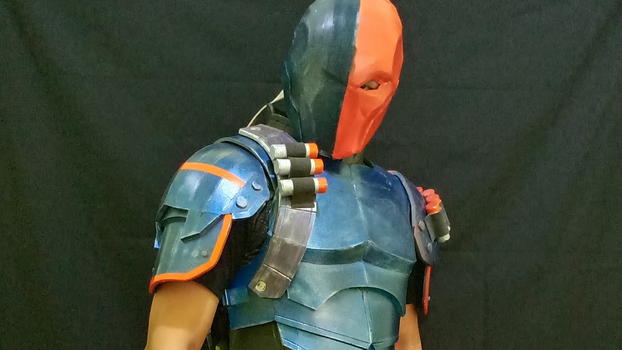 Review Deathstroke Armor - YouTube