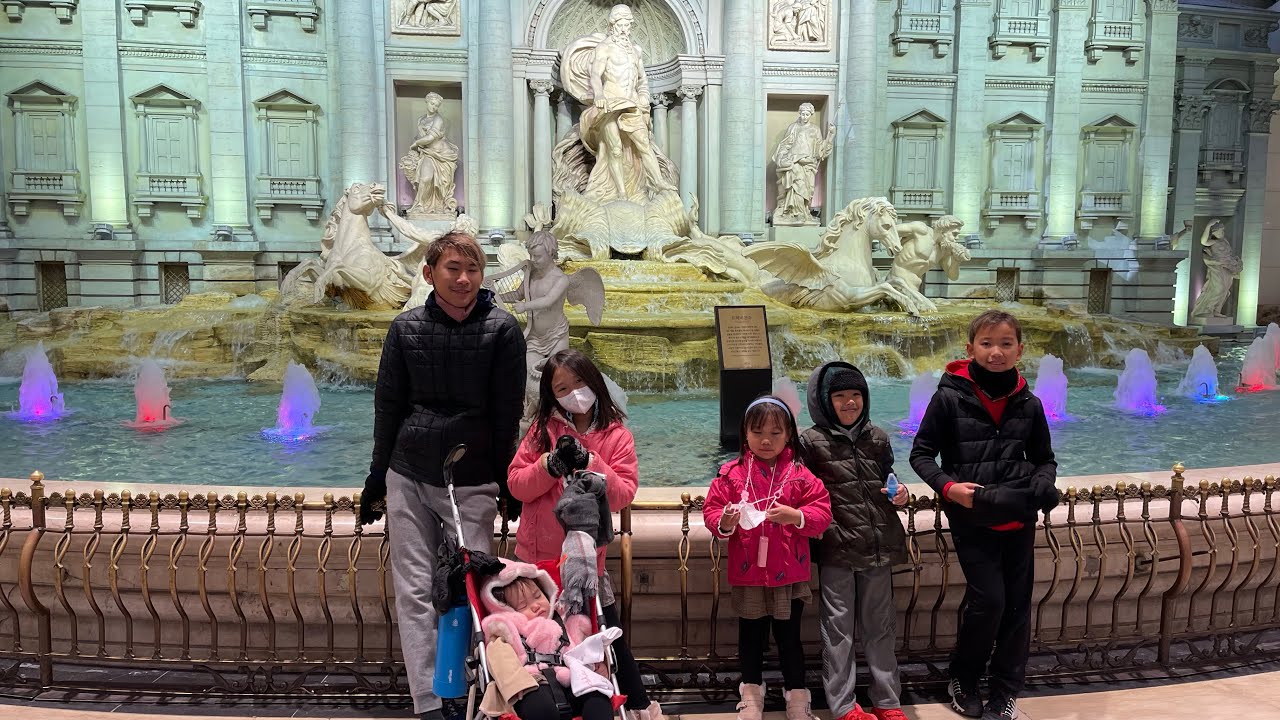 Lotte World and Lotte Aquarium l EK Family Vlog - YouTube