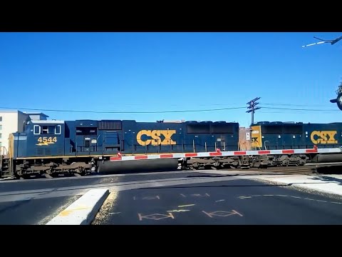 5 CSX! 4544, 8505, 6404, 2309, & 2038....and a dummy on a scooter - YouTube