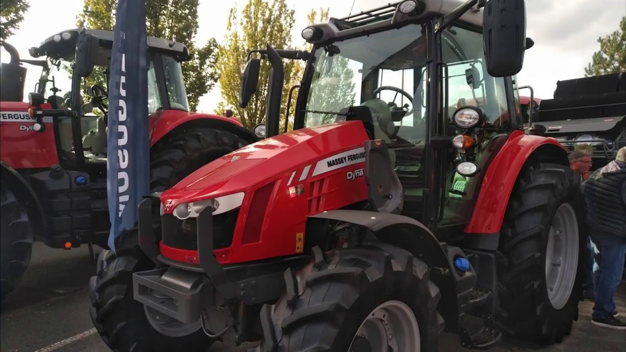 Sommet de l'élevage 2019; France; Nouveau Massey Ferguson 3709 AL ...