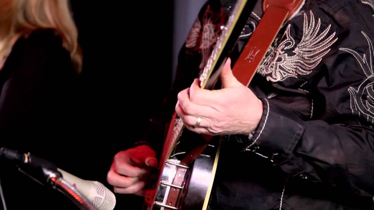 Deborah McDonnell Band - Good Morning Country Rain 12/22/14 - YouTube