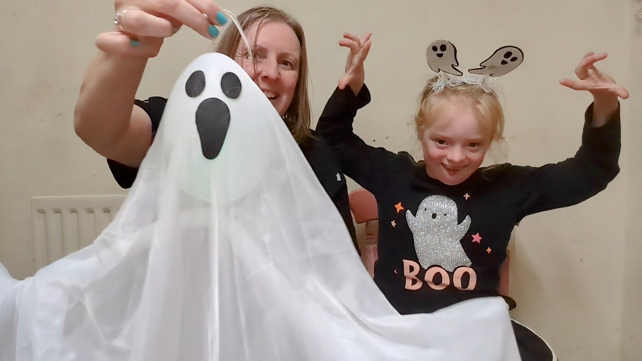 Makaton Sign of the Week - Ghost 👻 - YouTube