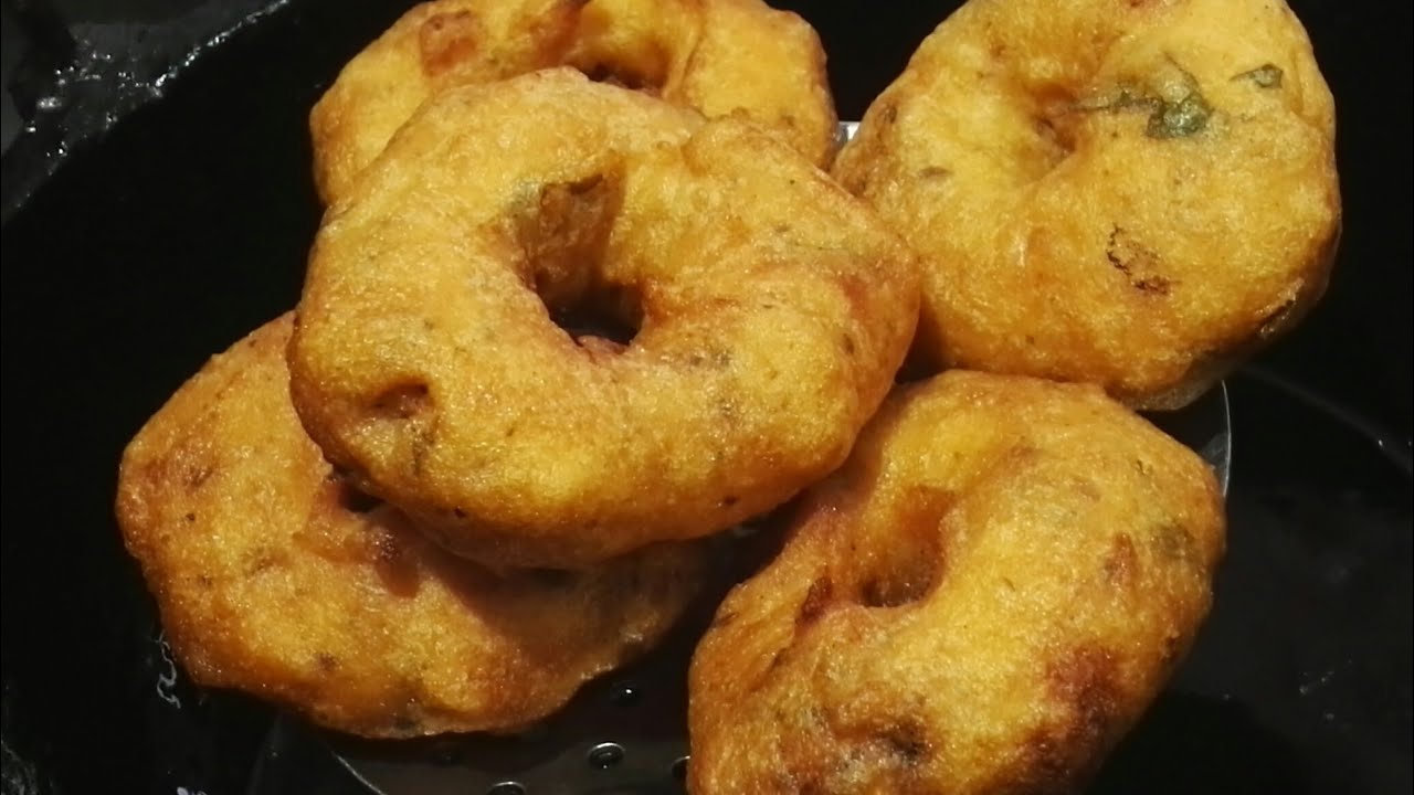 തൈര് മുളക് ചേർത്ത ഉഴുന്നുവട /Uzhunnu Vada / Simple Evening Snack Recipe ...