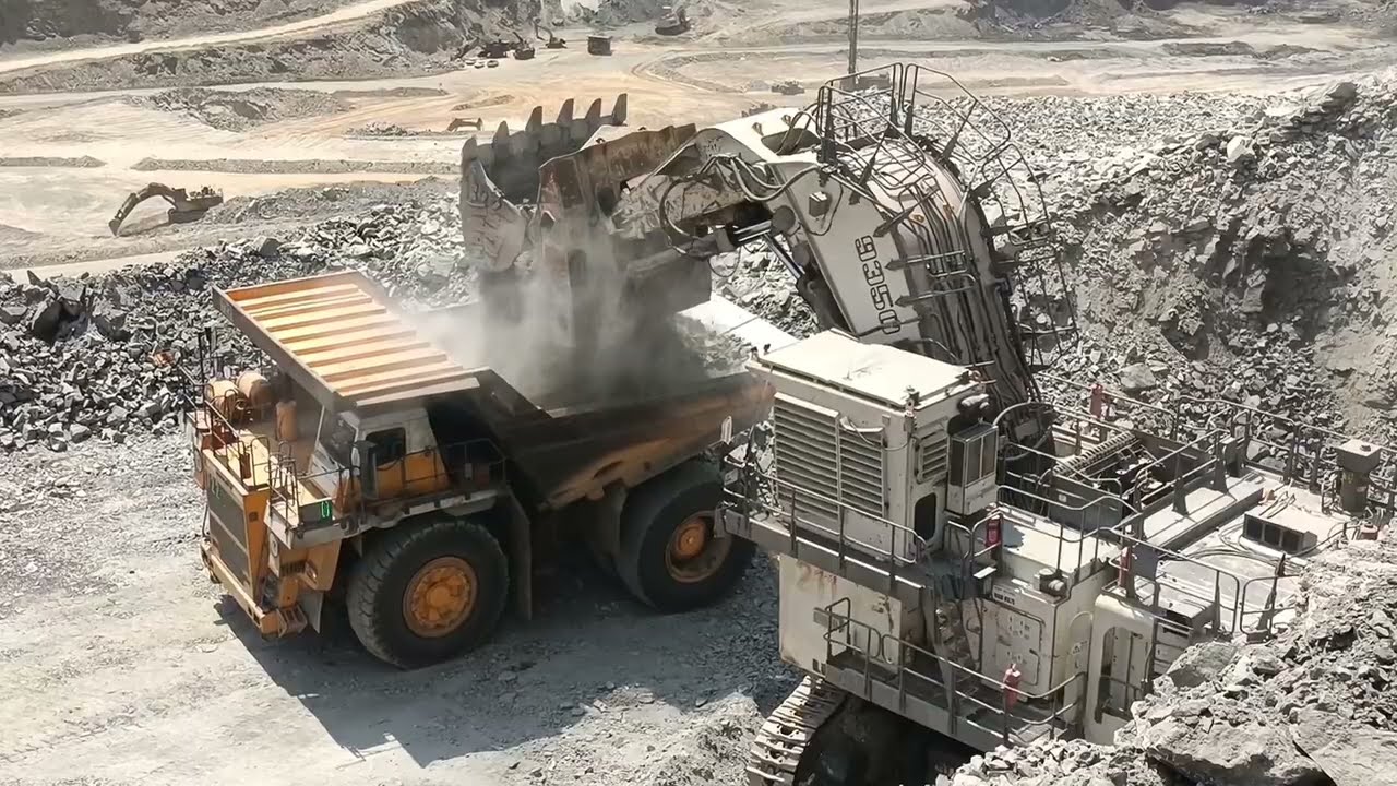 Giant Liebherr Mining Shovel Loading Massive Trucks | Extreme Heavy ...