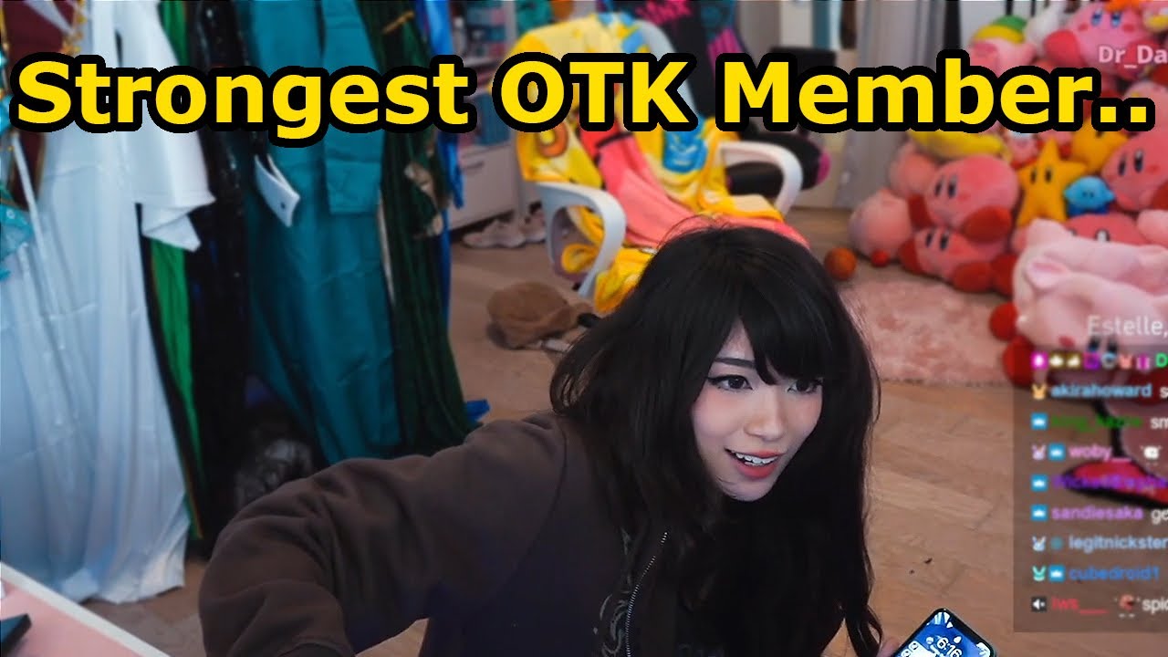 Emiru vs Spider - YouTube