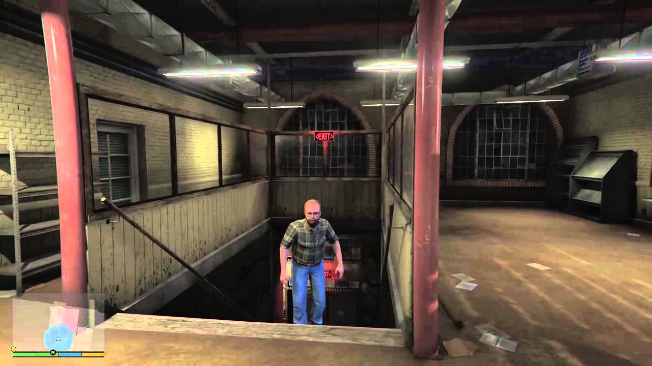 GTA V - Lester "falls" down the stairs - YouTube